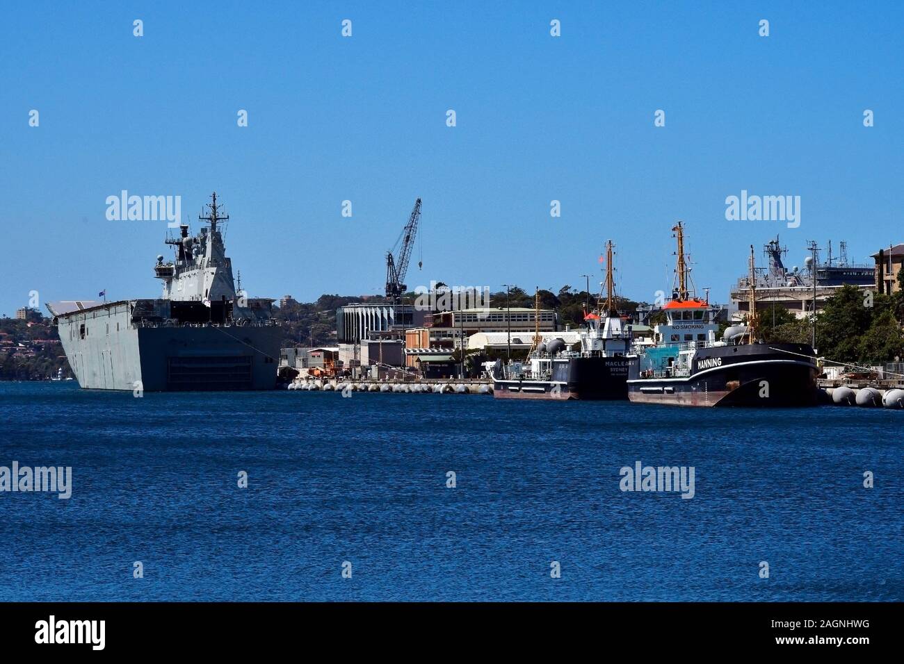 Hmas canberra naval vessel hi-res stock photography and images - Alamy