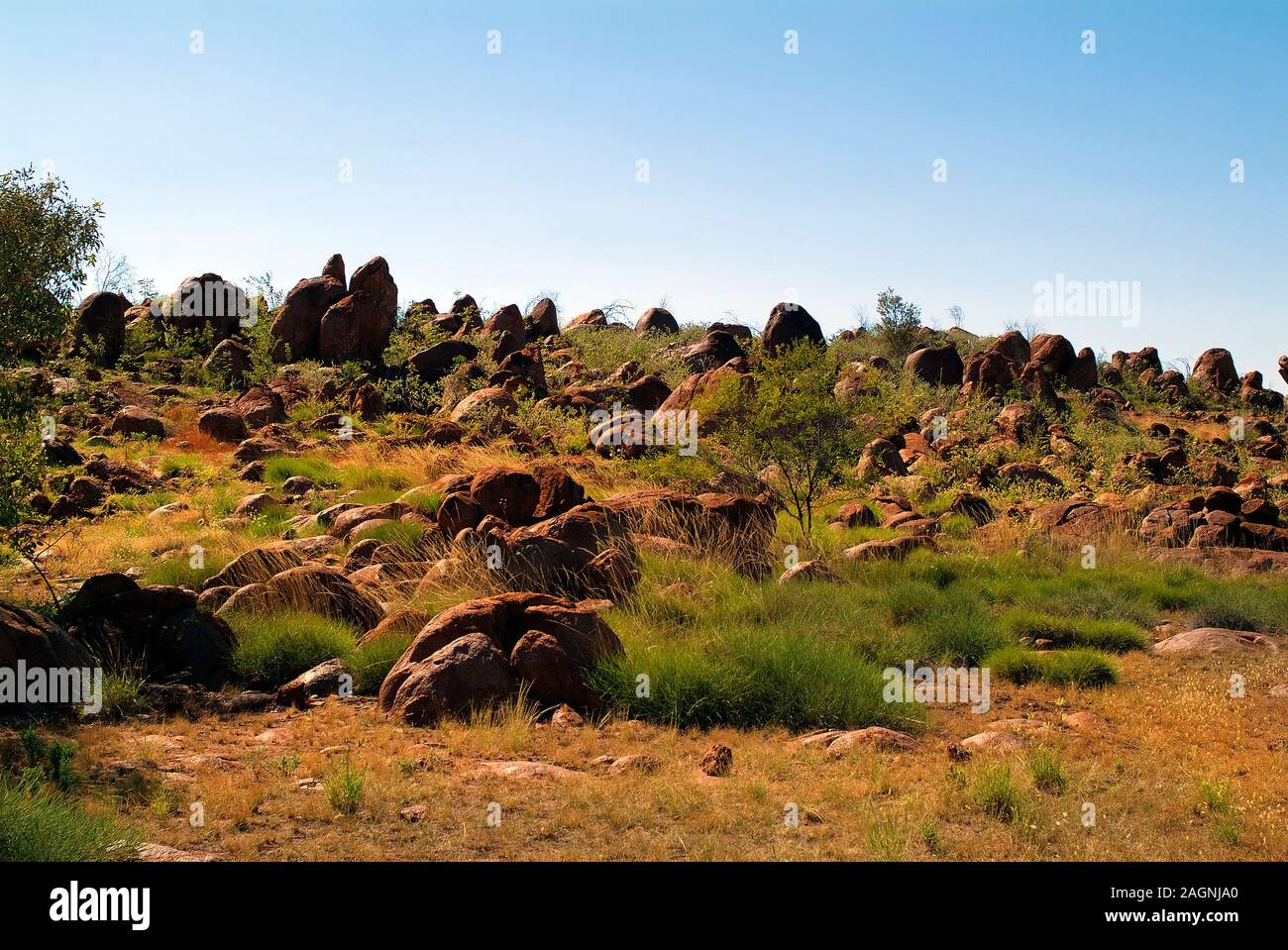 Australia, The Pebbles aka Kunjarra , mysterious granite boulders near ...
