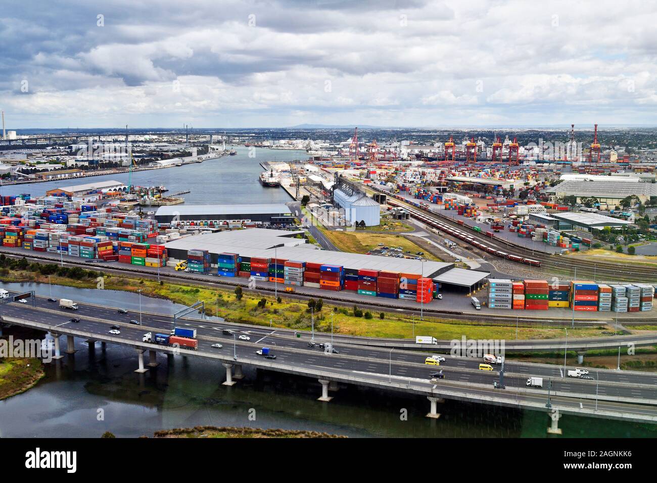 Shipping Docks Stock Photos & Shipping Docks Stock Images - Alamy
