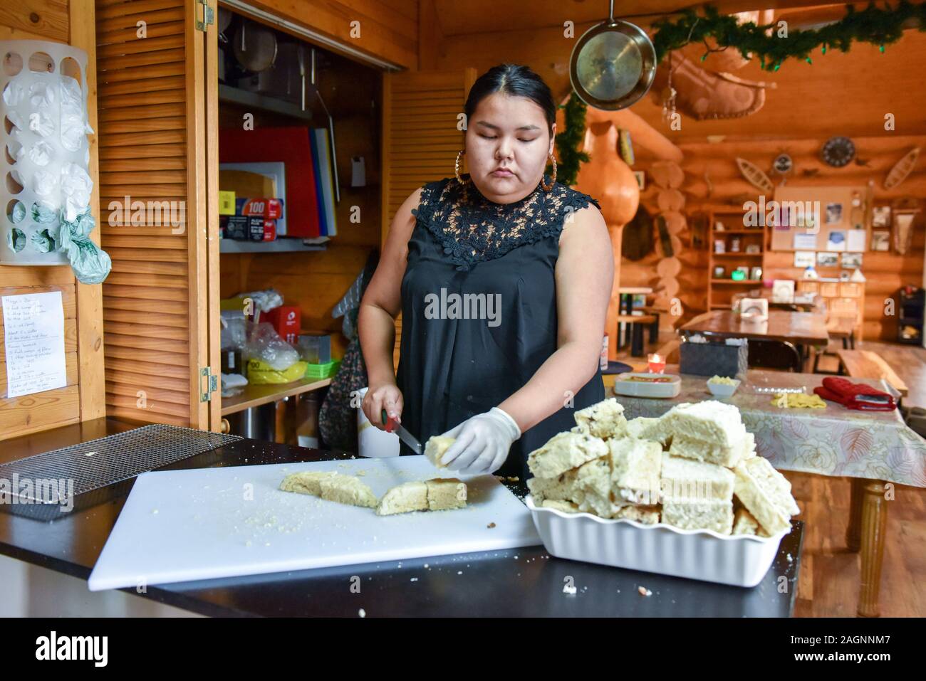 Indigenous canada daily life hi-res stock photography and images - Alamy