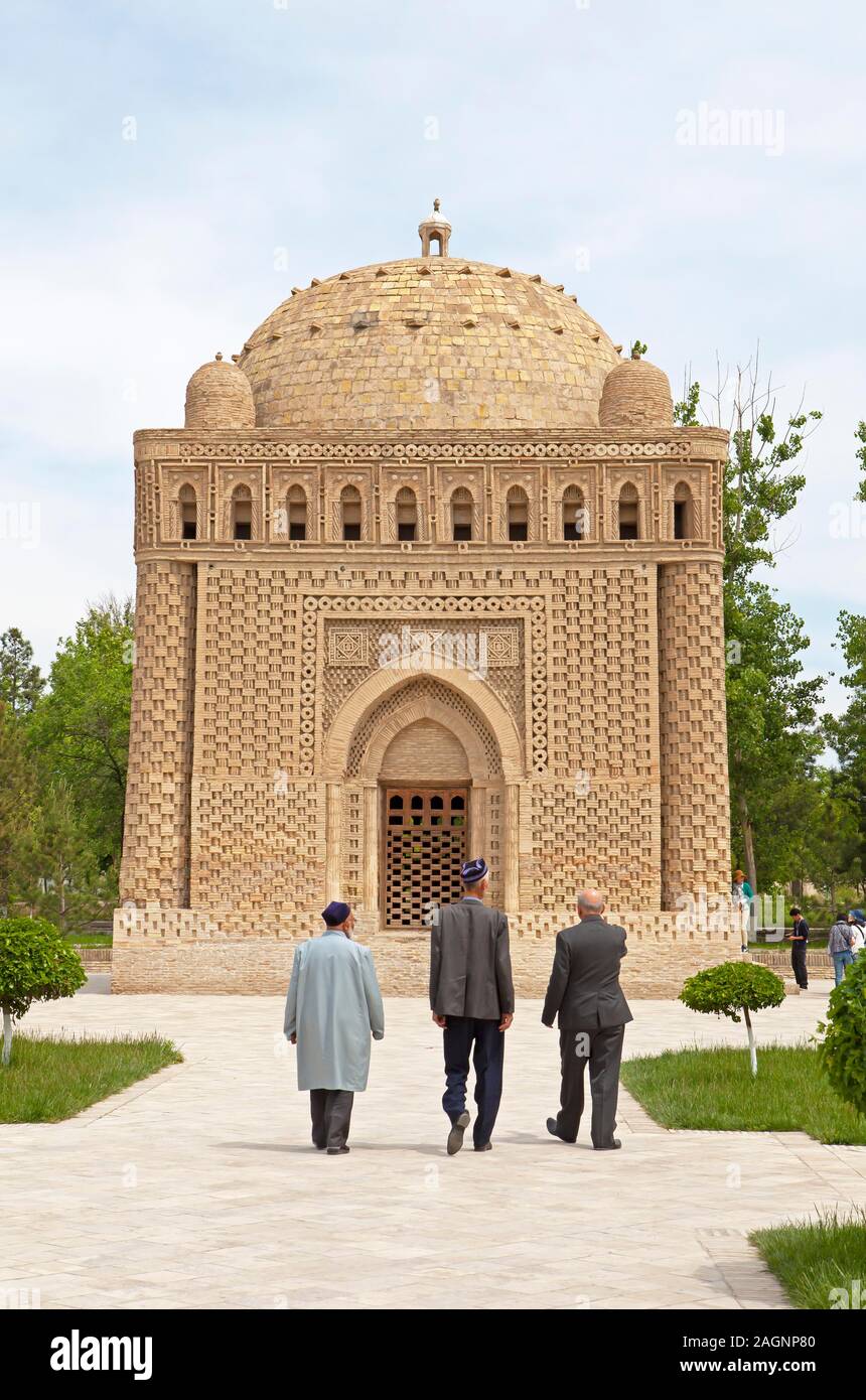 Uzbeks in front of the Samanid Mausoleum, Ismail Samanis Tomb, Bukhara ...