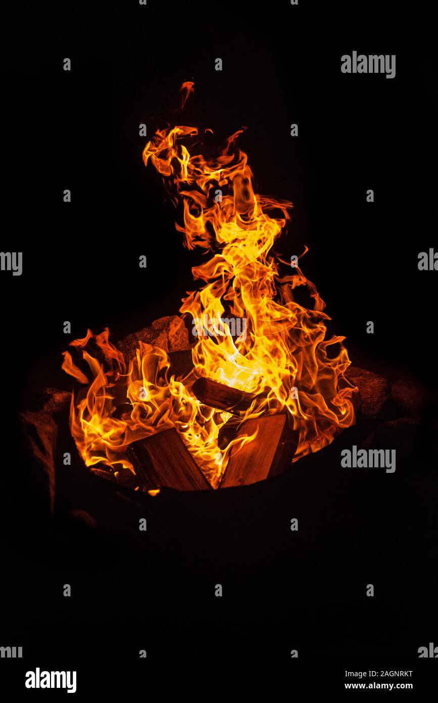 Orange campfire hi-res stock photography and images - Alamy