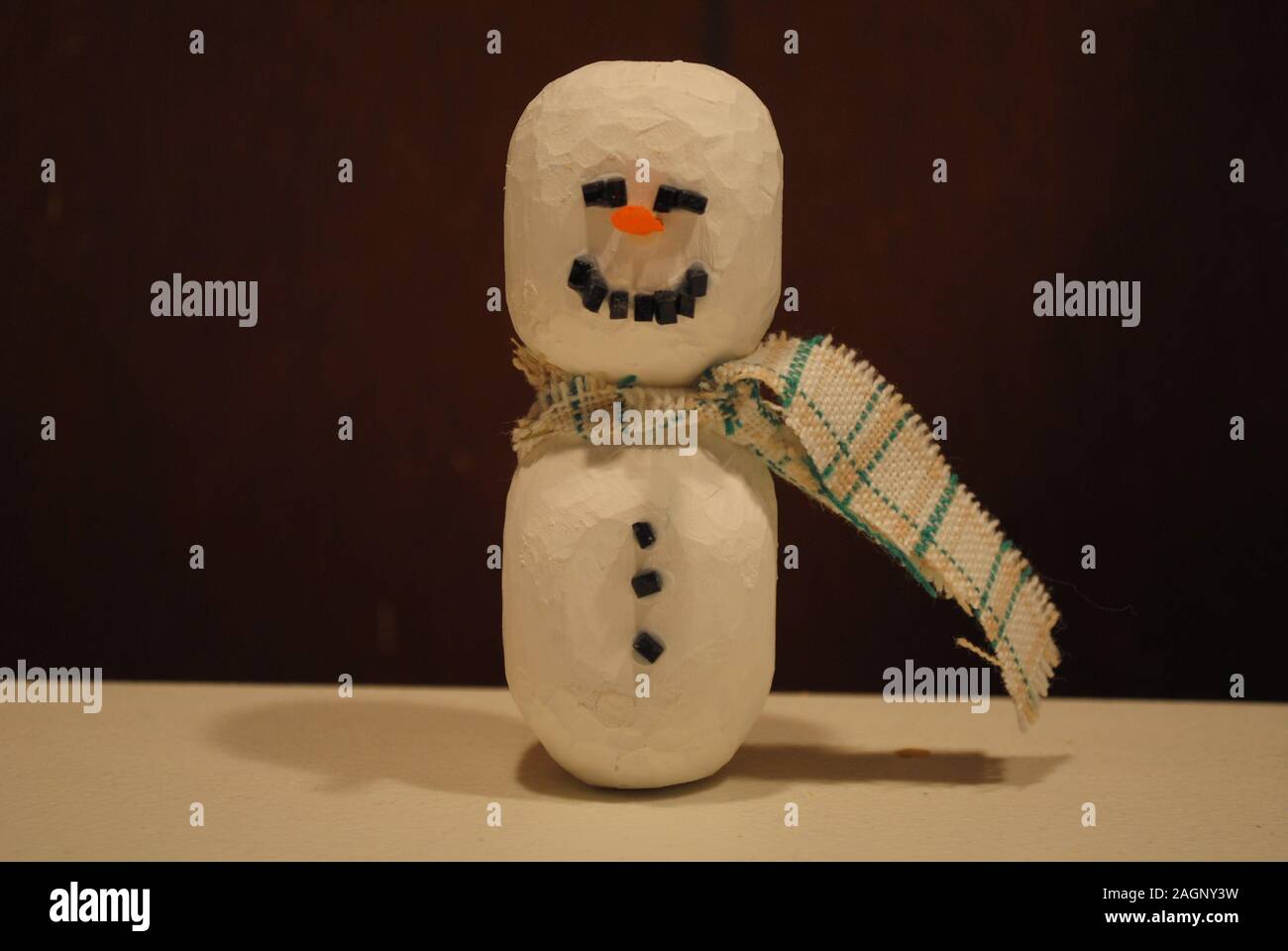 wood carved snowman Stock Photo - Alamy