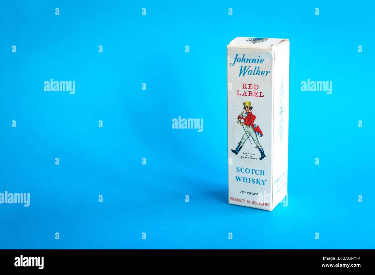 Johnnie walker box hi-res stock photography and images - Alamy