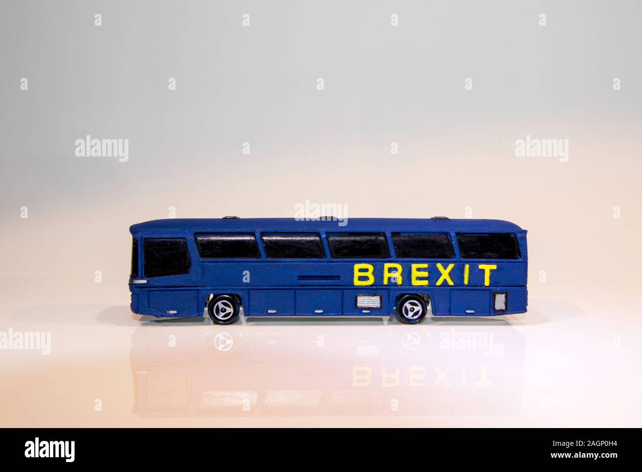 Brexit bus hi-res stock photography and images - Alamy