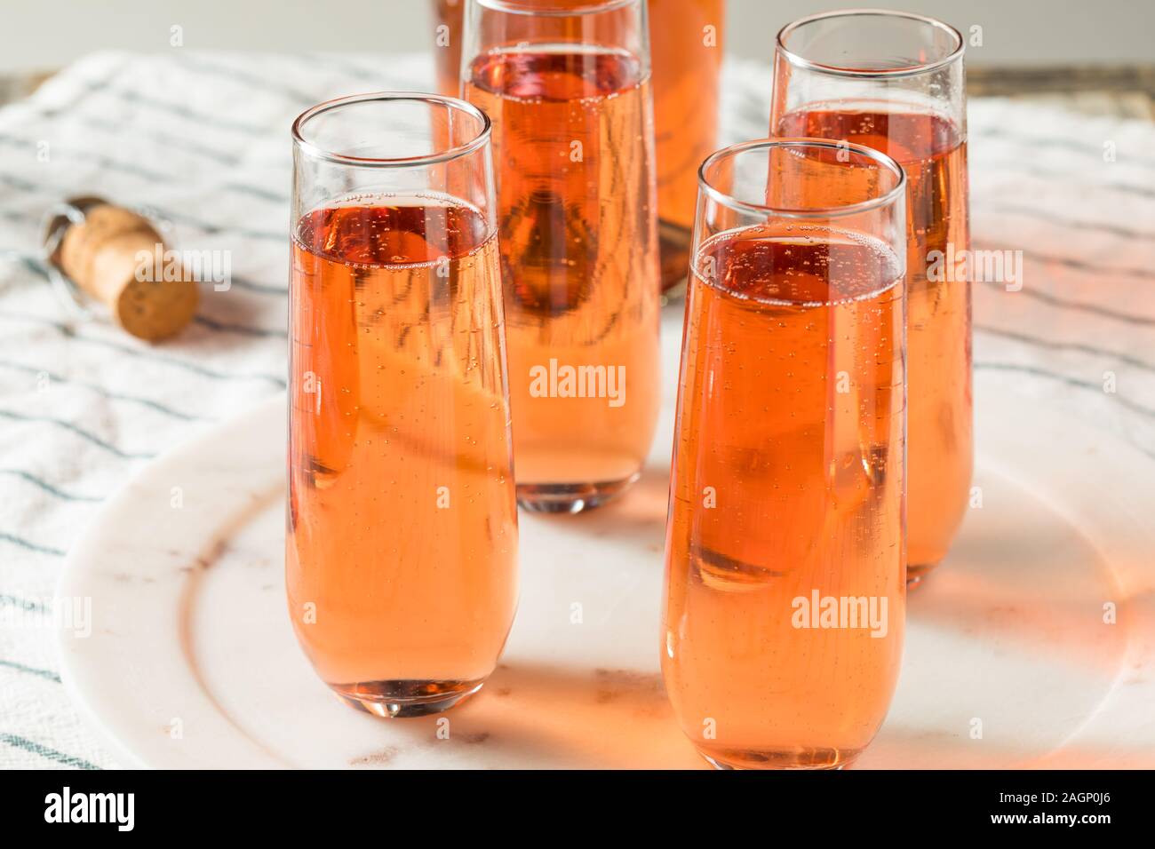 Sparkling red wine glass hi-res stock photography and images - Alamy