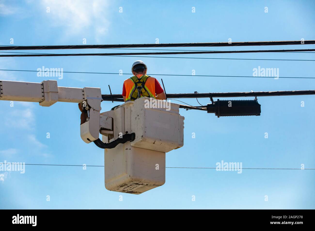 Power lines in mobile hi-res stock photography and images - Alamy