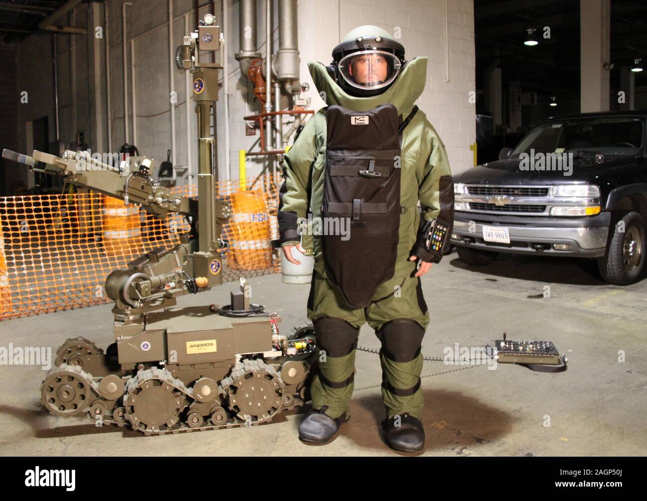 Fbi bomb technician hi-res stock photography and images - Alamy