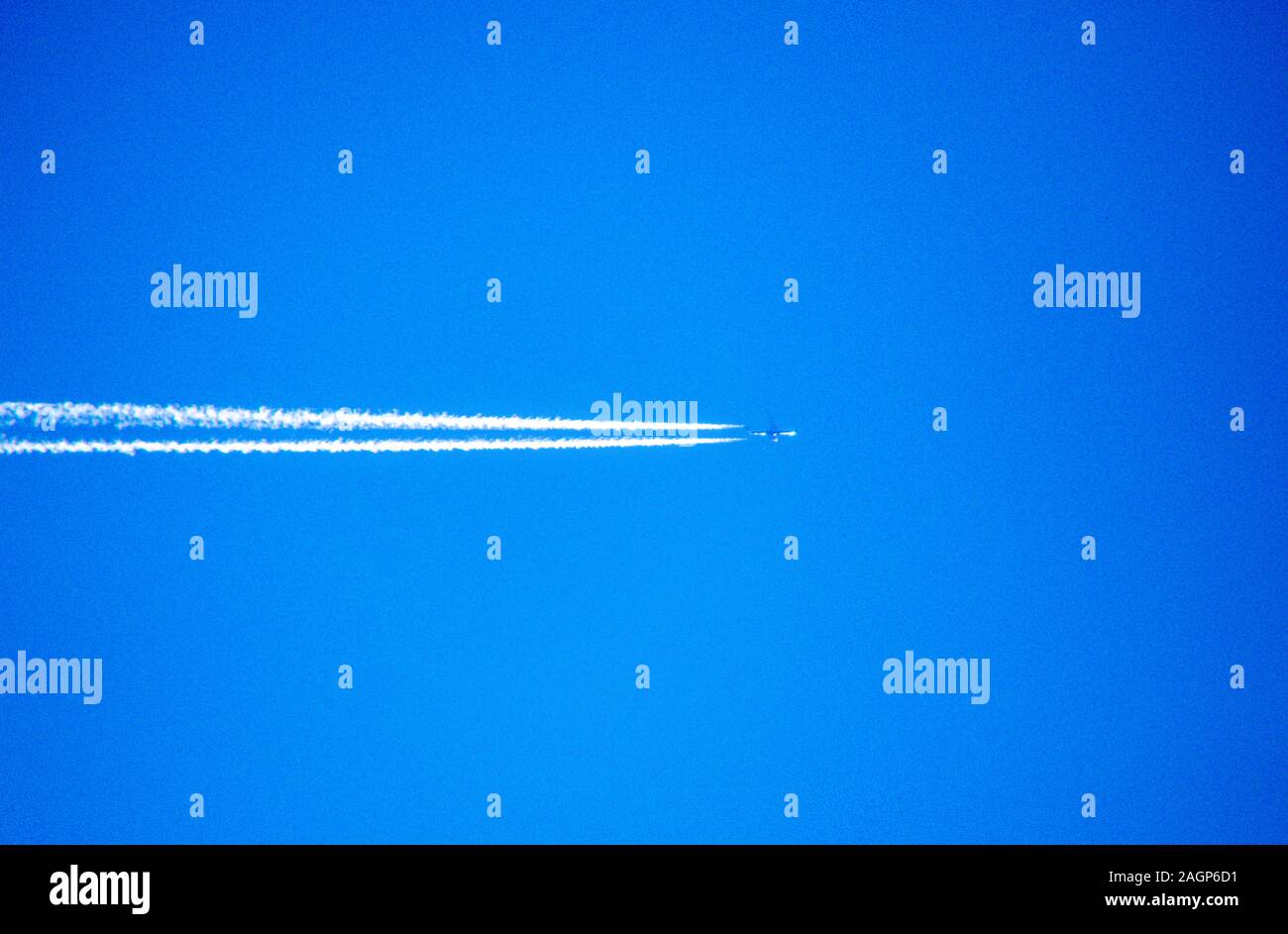 An image taken of a passenger jet at high altitude Stock Photo - Alamy