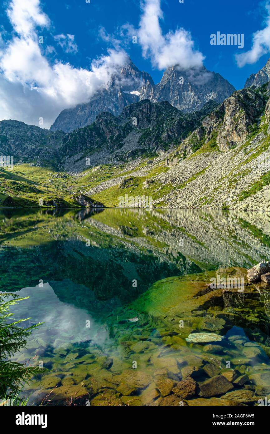 Hiking around Monviso: unique scenarios, mountains and enchanting ...
