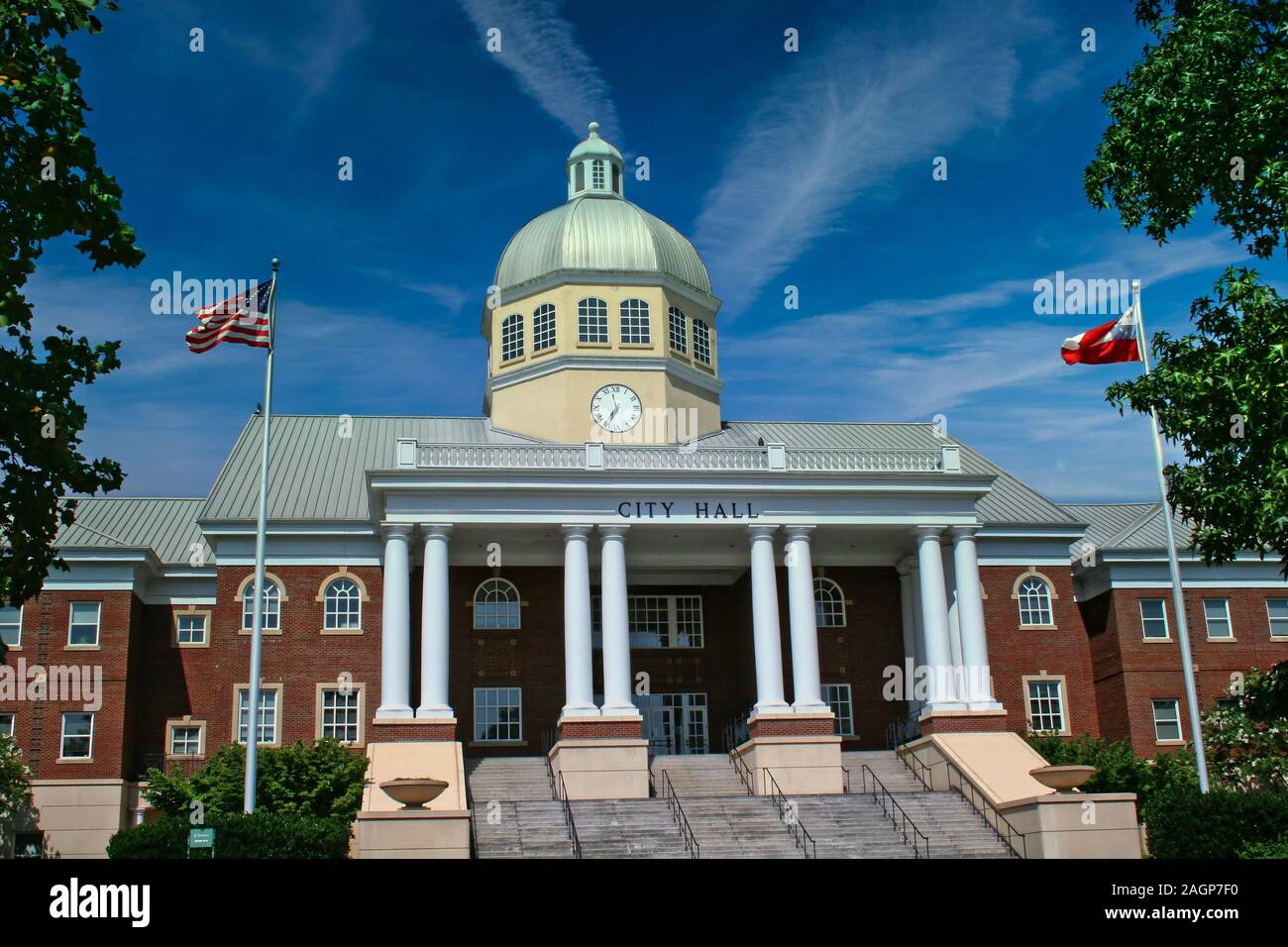 Classic City Hall Building Stock Photo - Alamy