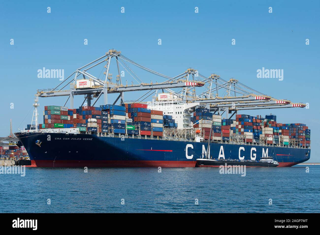 Cma shipping line hi-res stock photography and images - Alamy