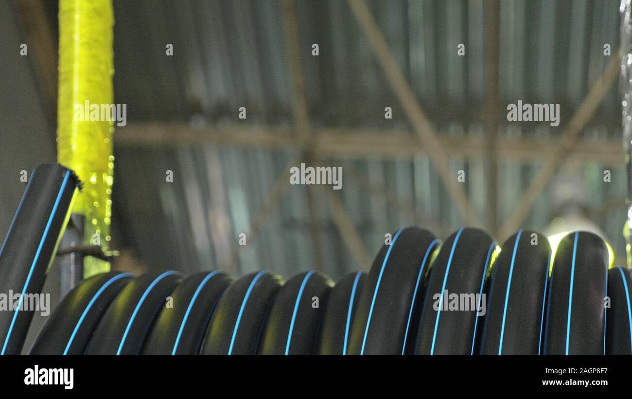 Roll threading coil pipe. Manufacture of plastic water pipes factory ...