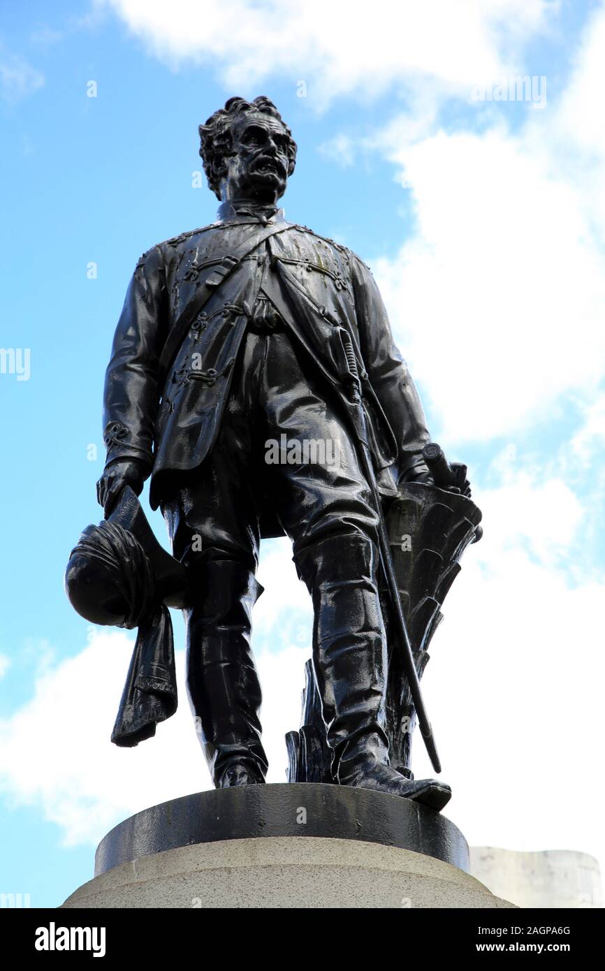 Statue of field marshal lord clyde hi-res stock photography and images ...