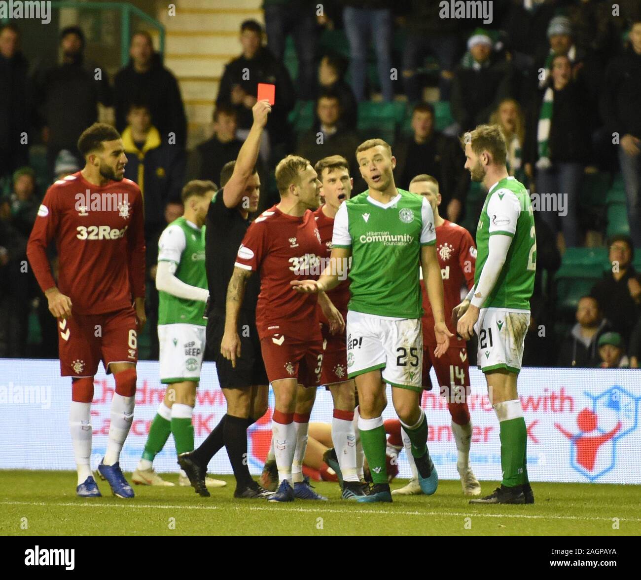 Nick walsh referee hi-res stock photography and images - Alamy