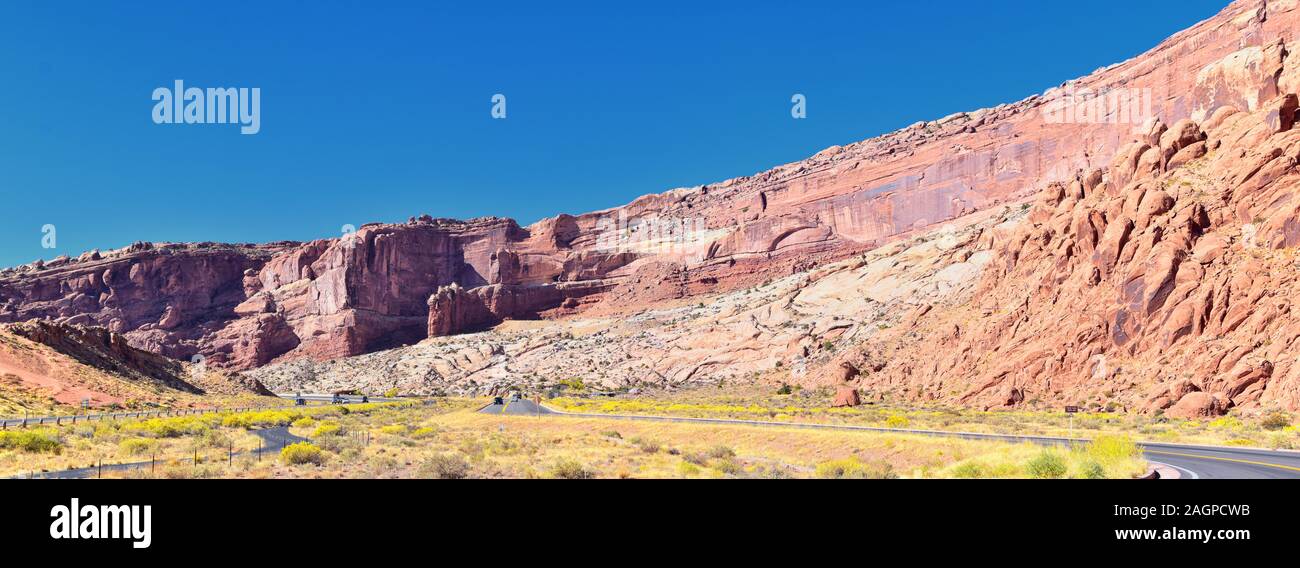 Looking back towards Moab Panorama views of desert mountain ranges ...
