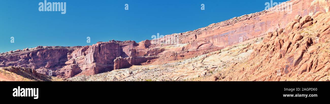 Looking back towards Moab Panorama views of desert mountain ranges ...