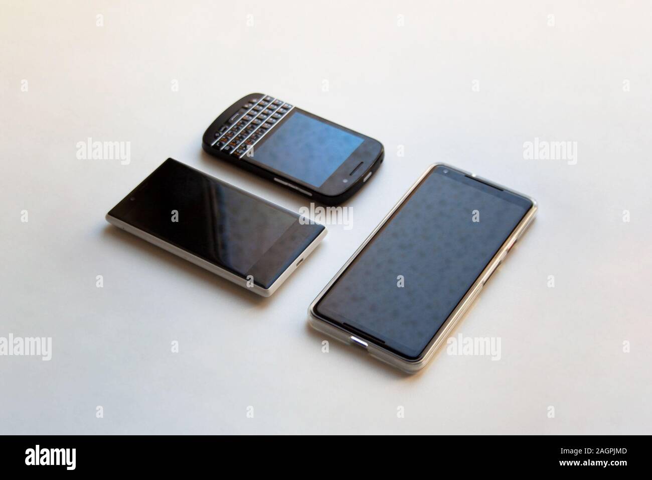 Various mobile phones hi-res stock photography and images - Alamy