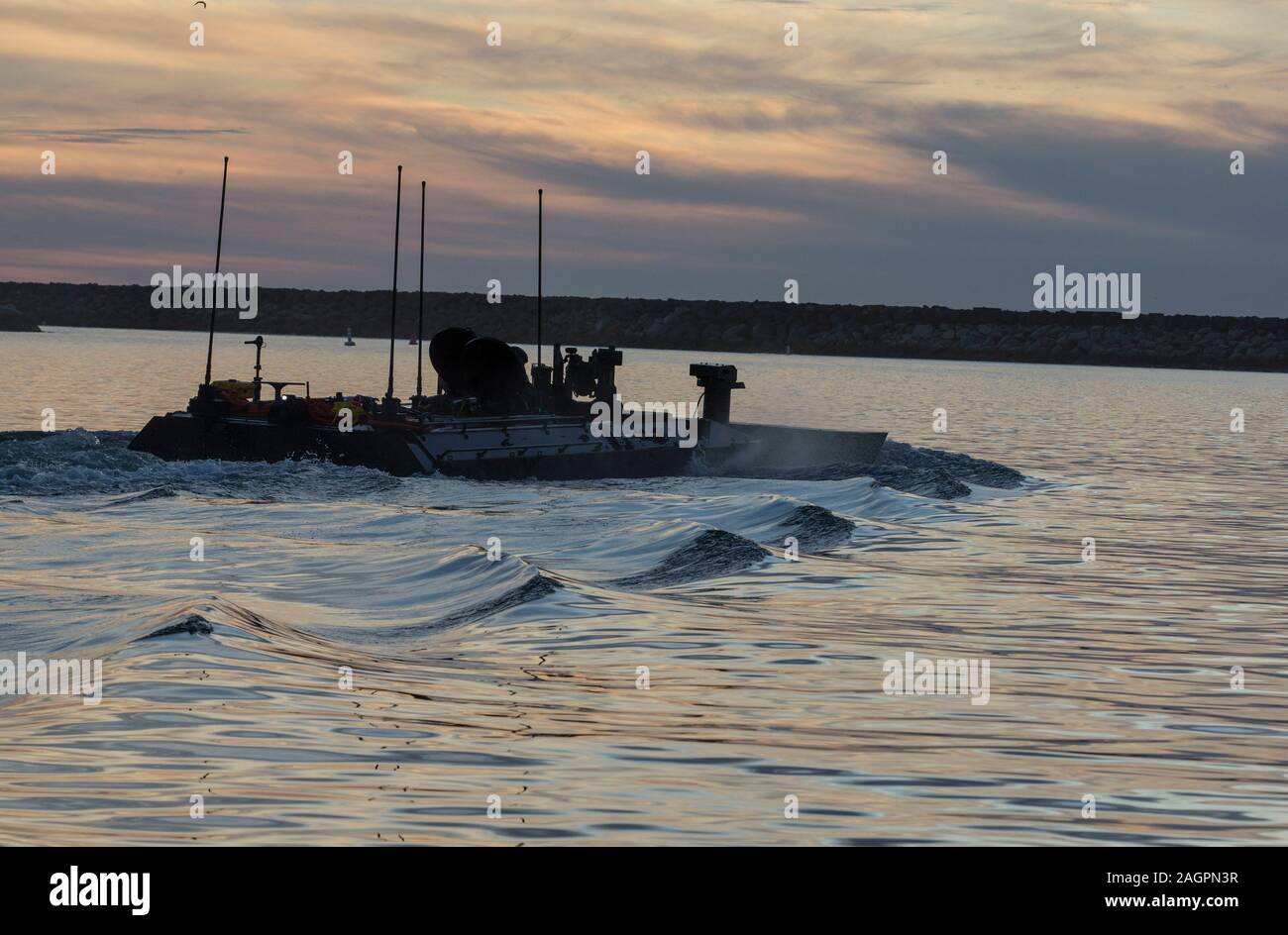 Eight wheeled amphibious vehicle hi-res stock photography and images ...