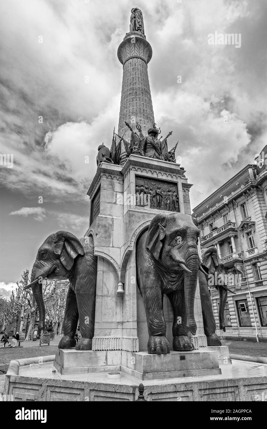 Fountain elephant Black and White Stock Photos & Images - Alamy