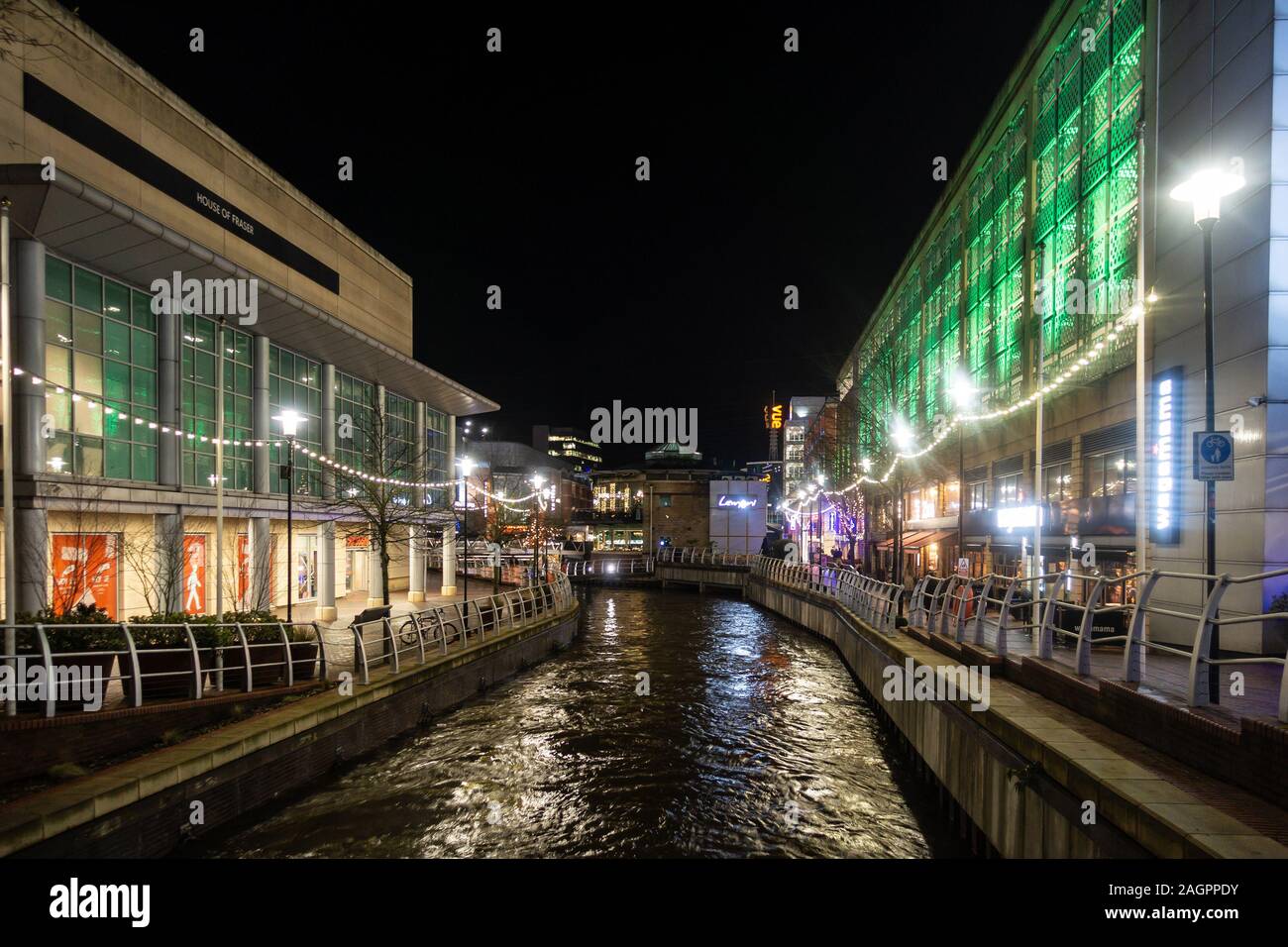 The River Kennet flows through The Oracle shopping centre in Reading ...