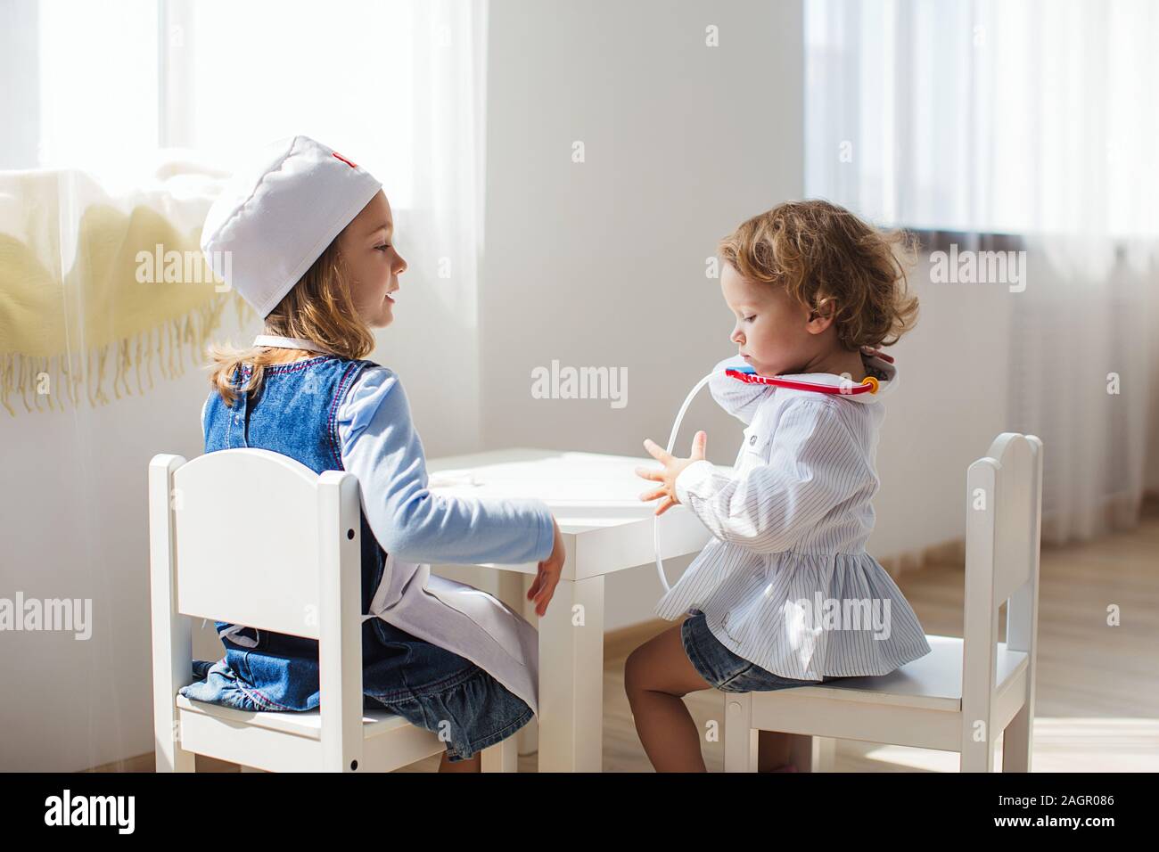 Child Doctor Examining Play High Resolution Stock Photography and ...