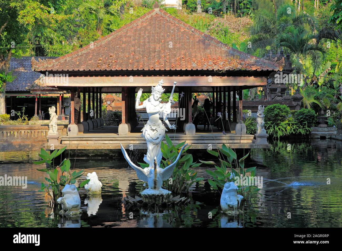 Natural pool and statues at Pura Gunung Kawi Sebatu Temple, Tegallelang ...
