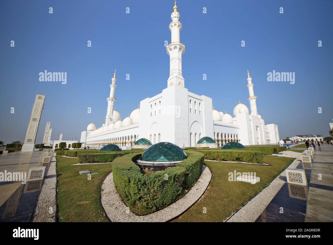 Dubai, United Arab Emirates - December 02, 2018: Famous White Grand ...