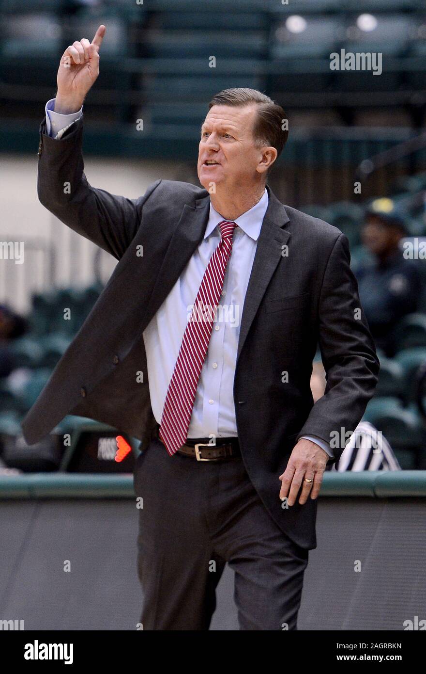 Williamsburg, VA, USA. 20th Dec, 2019. 20191220 - William and Mary head ...