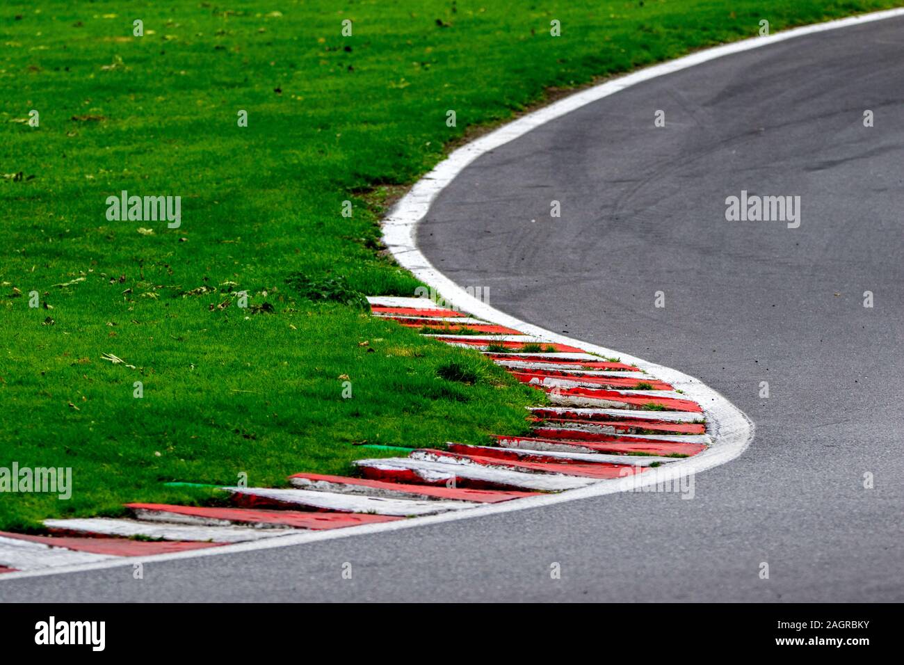 View track spectator stands hi-res stock photography and images - Alamy