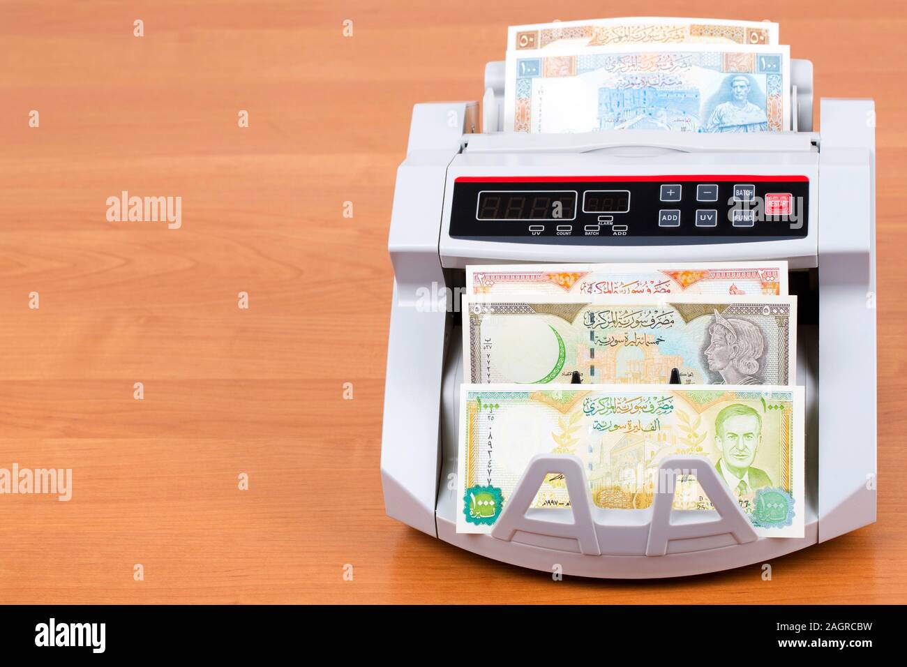 Syrian pound note hi-res stock photography and images - Alamy