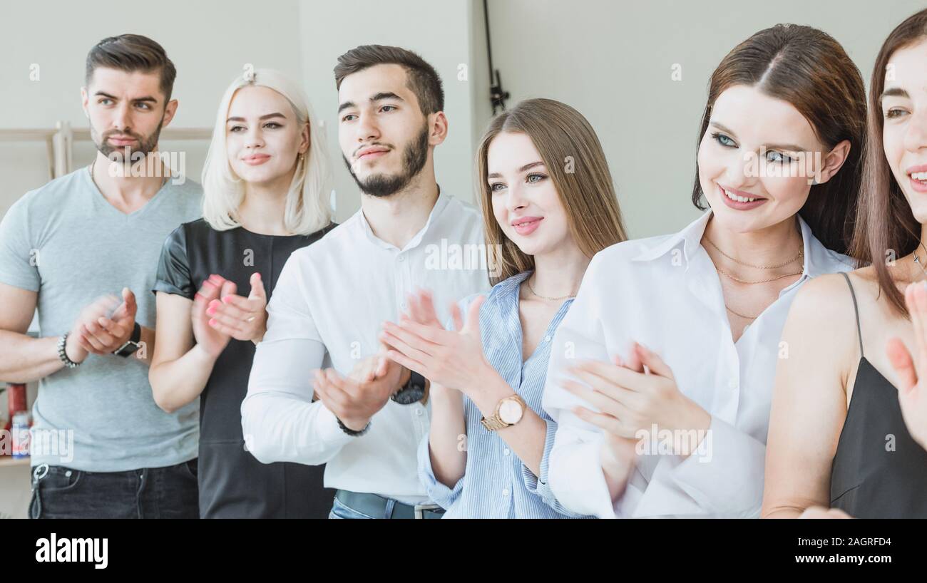Applauding applause hi-res stock photography and images - Alamy
