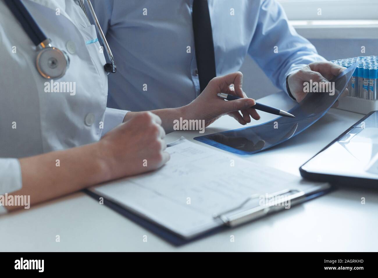 Prescribing medical hi-res stock photography and images - Alamy