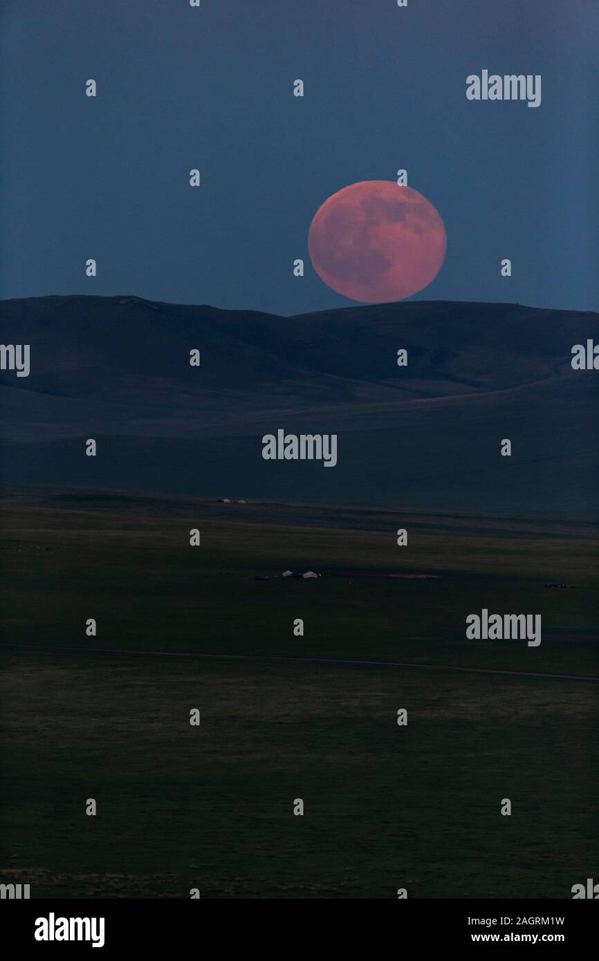 Moon above hill hi-res stock photography and images - Alamy