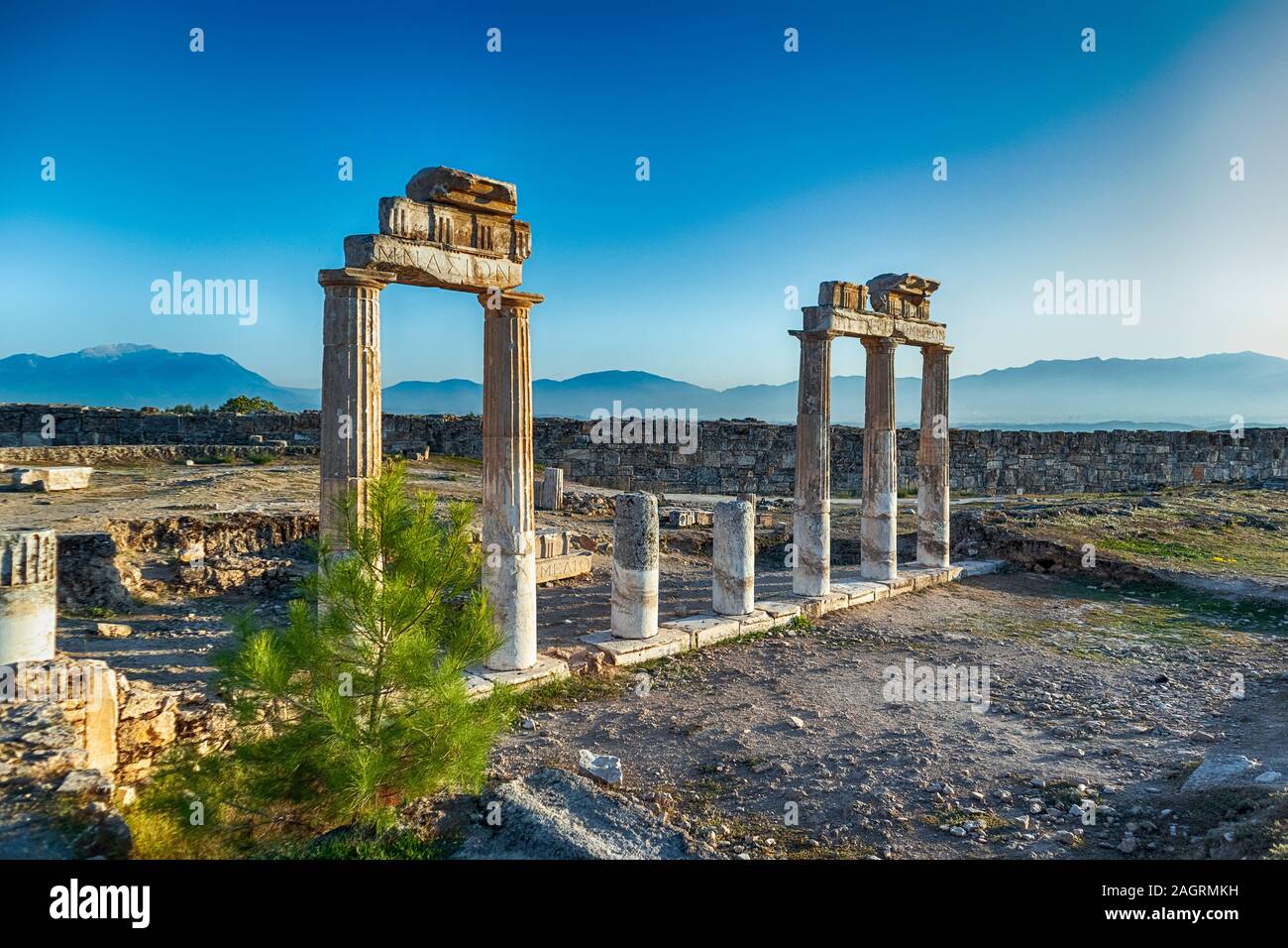 Old ancient ruins of roman City Hierapolis in Pamukkale, Turkey Stock Photo - Alamy