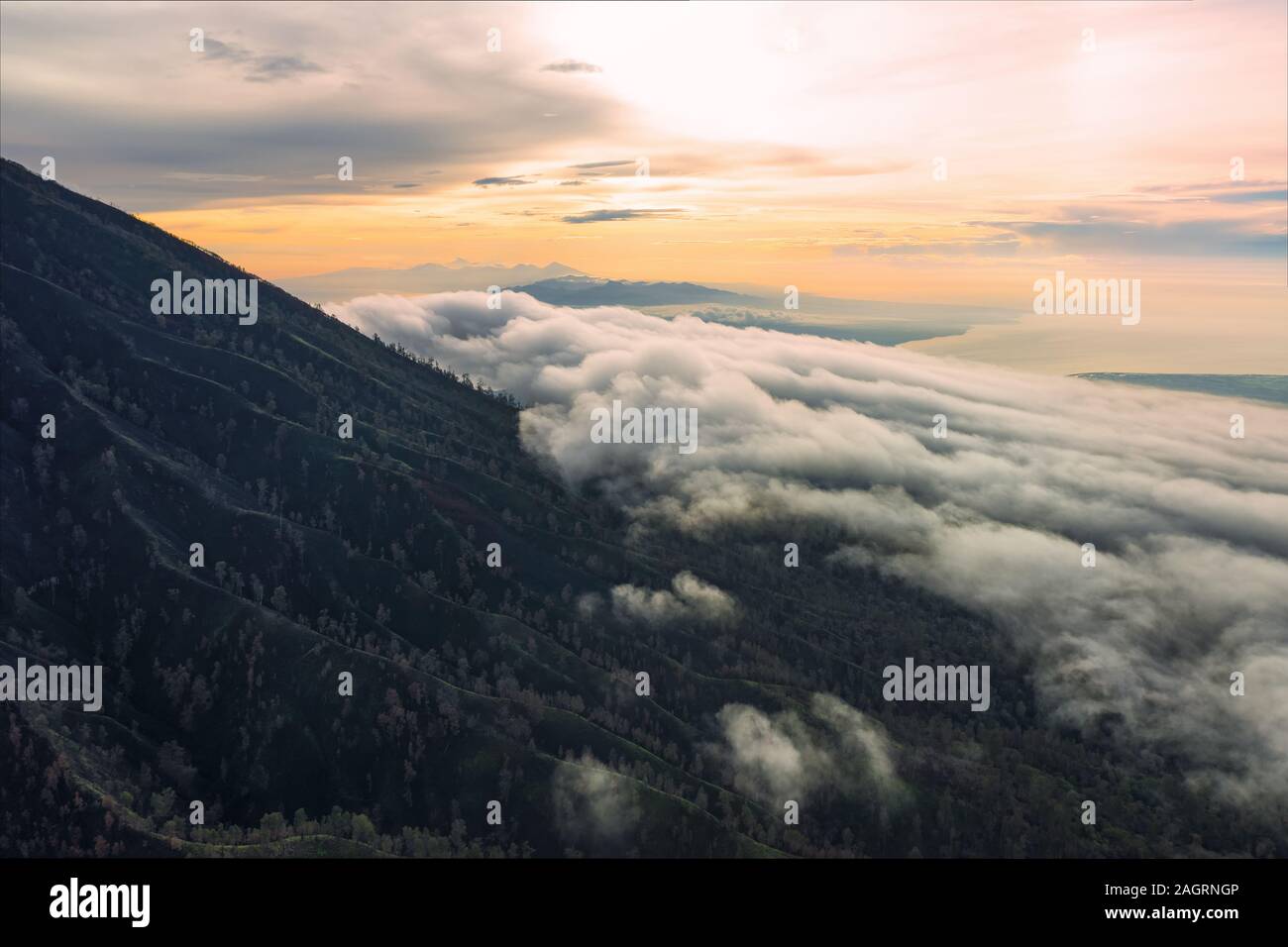 Java mountain hi-res stock photography and images - Alamy
