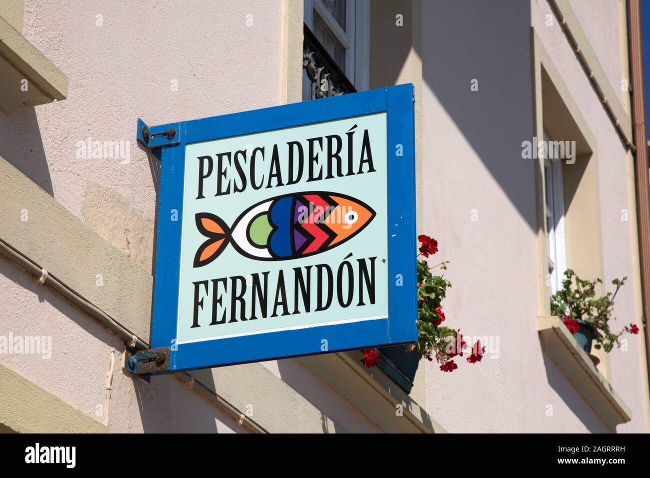 Fish shop sign hi-res stock photography and images - Alamy