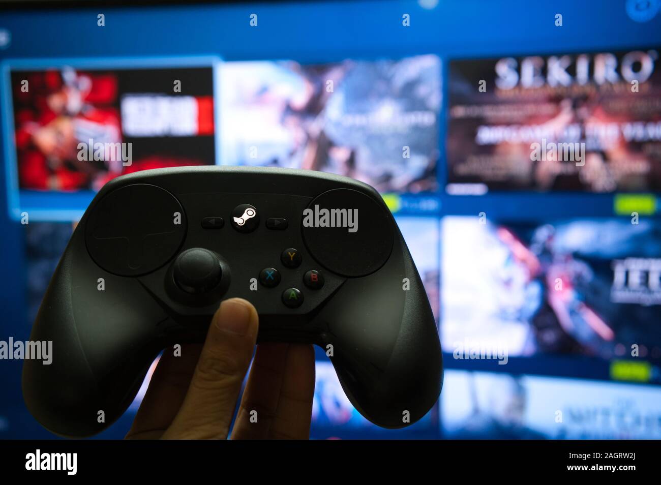 Steam Controller by Valve with its original box in its original state ...