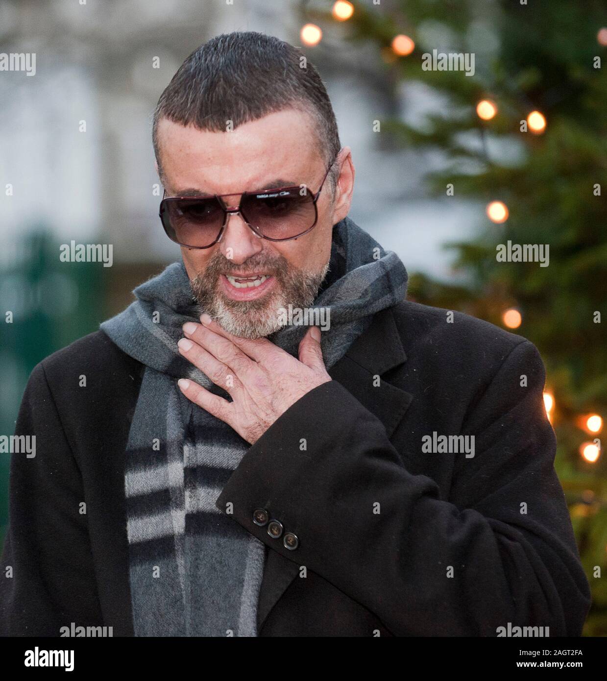 George michael faith tour hi-res stock photography and images - Alamy