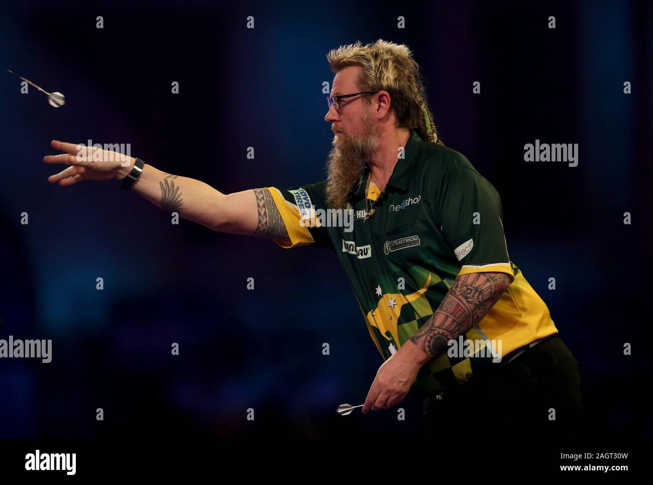 Simon Whitlock in action during day nine of the William Hill World ...
