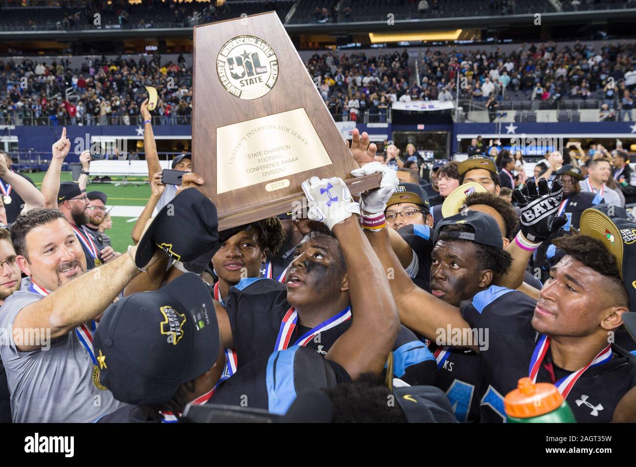 Arlington, Texas, USA. 20th Dec, 2019. The Alvin Shadow Creek Sharks ...