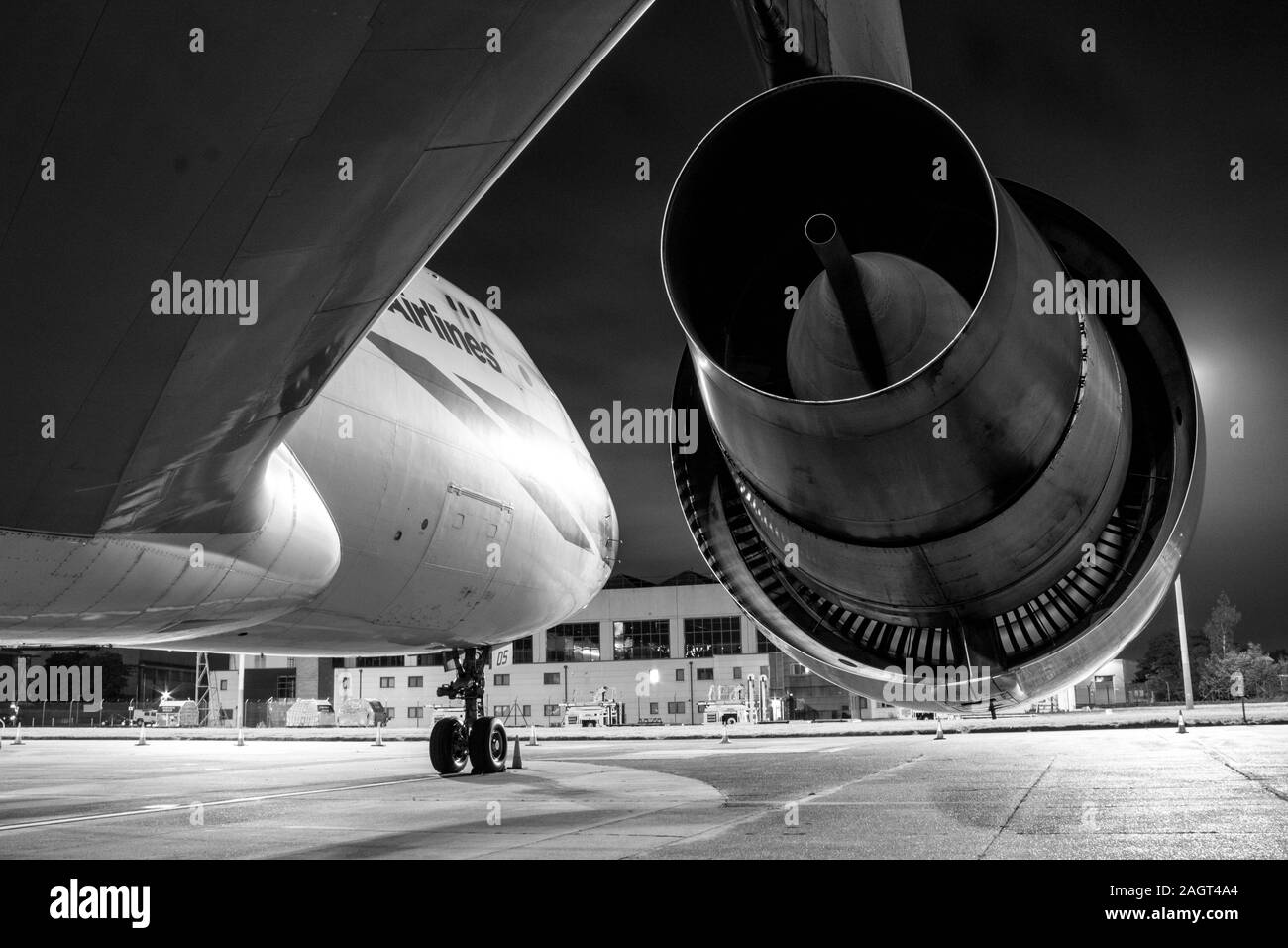 One air boeing 747 jumbo jet freighter hi-res stock photography and ...