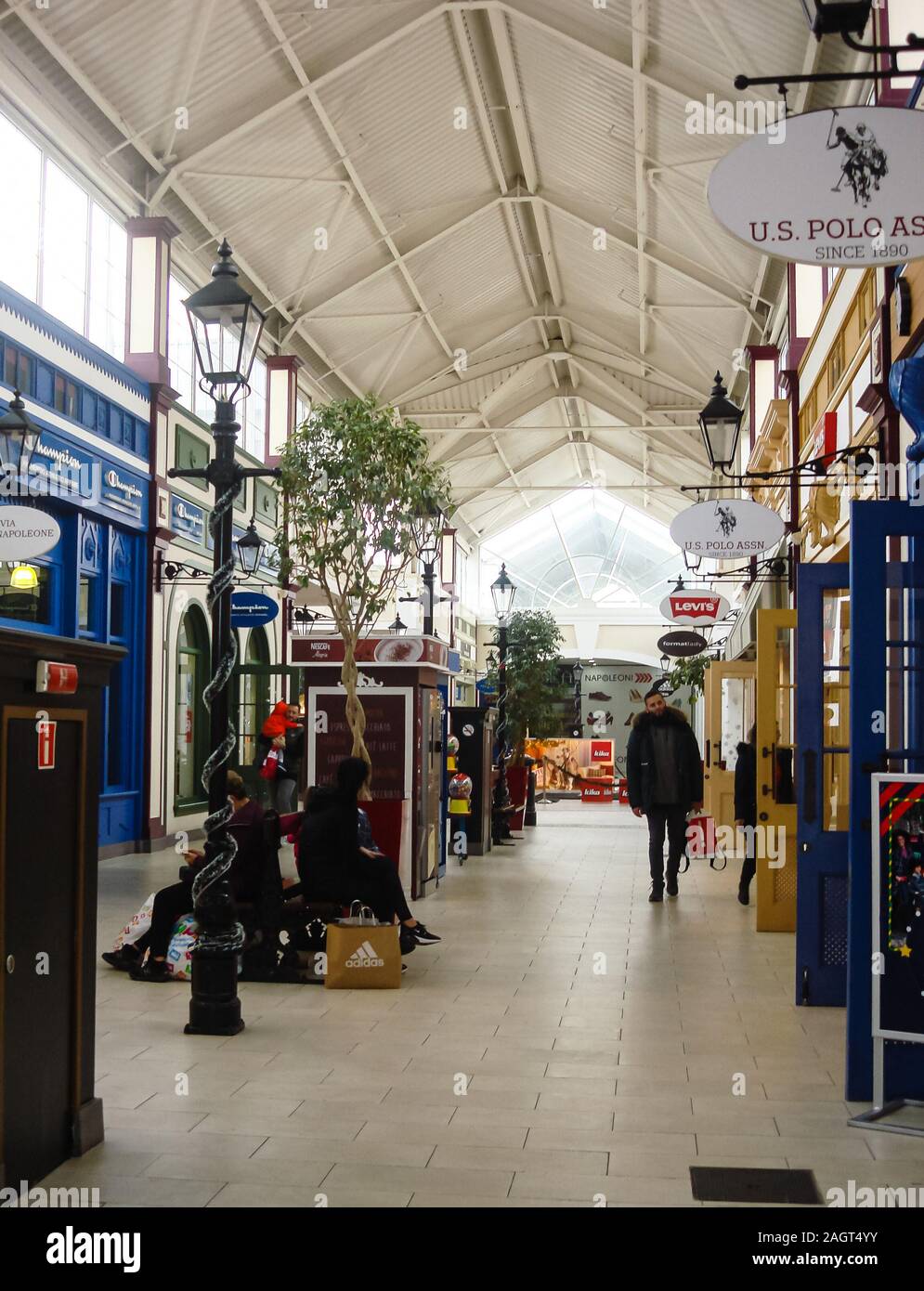 Jumbo greece store hi-res stock photography and images - Alamy