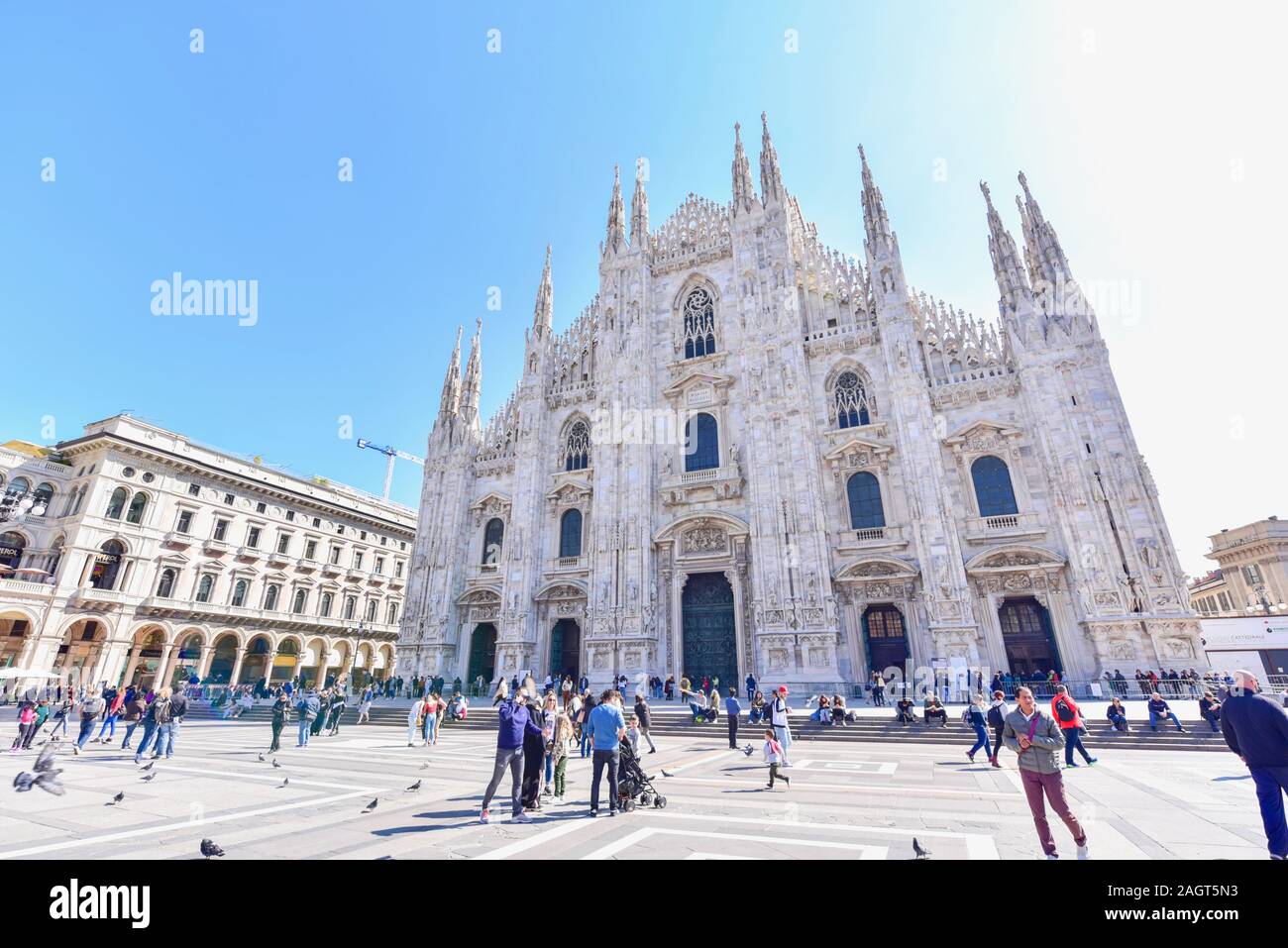 Piazza del Milano and Milan Cathedral, Famous Landmarks in Milan City ...