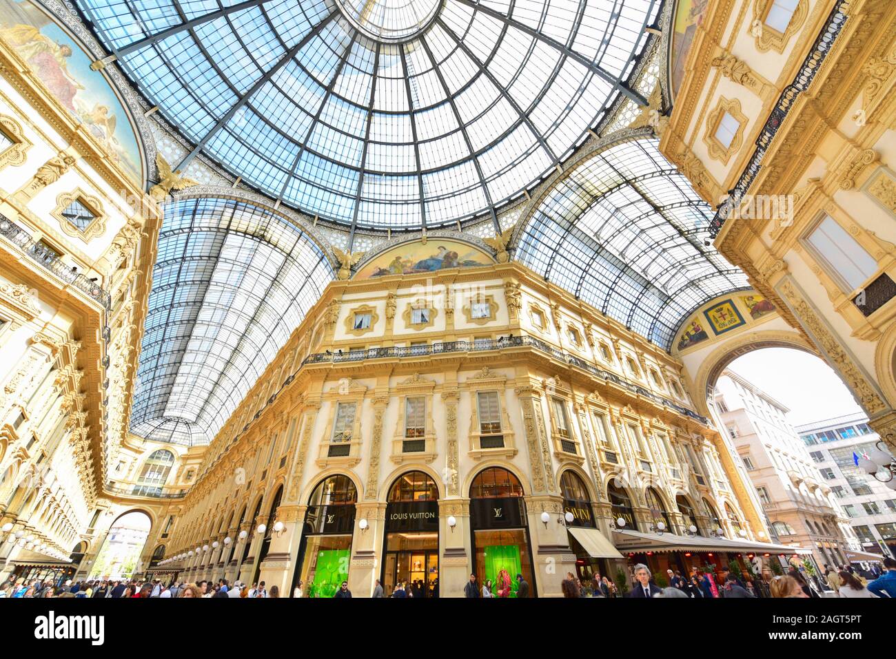 Worlds oldest shopping mall hi-res stock photography and images - Alamy