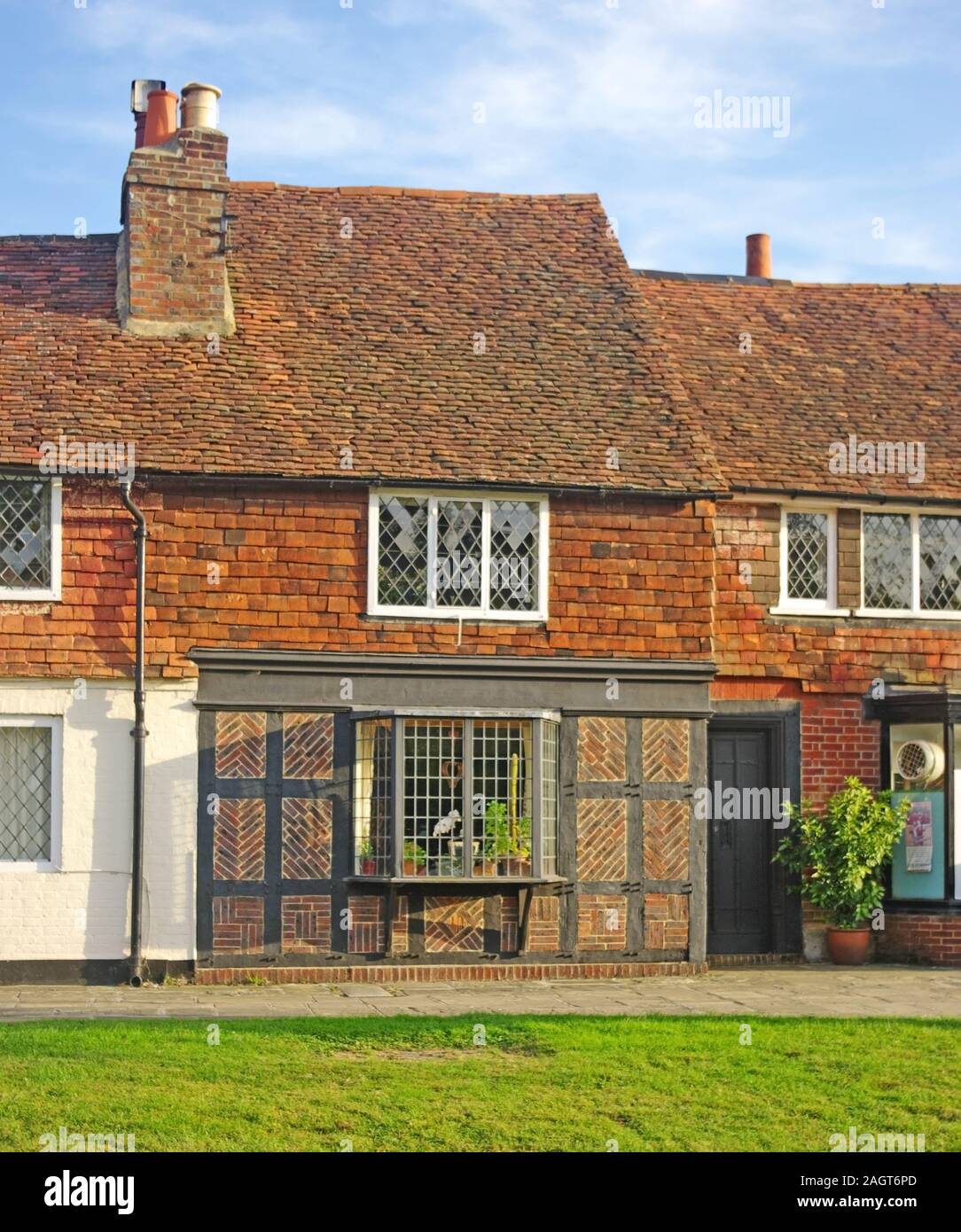 Chiddingford, Surrey, Cottage Stock Photo - Alamy