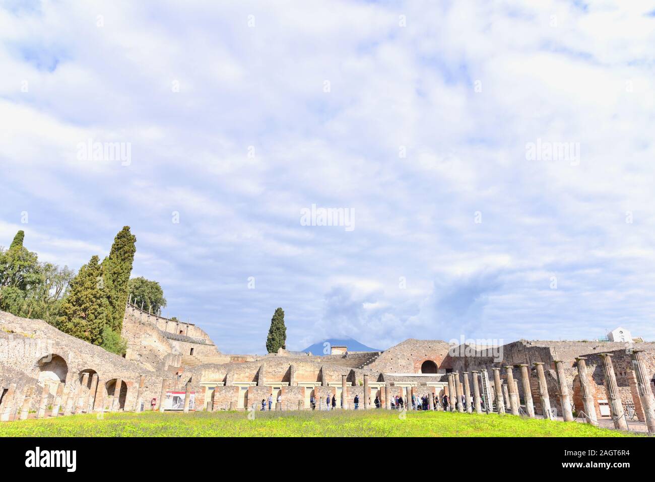 Pompeii in southern italy hi-res stock photography and images - Alamy