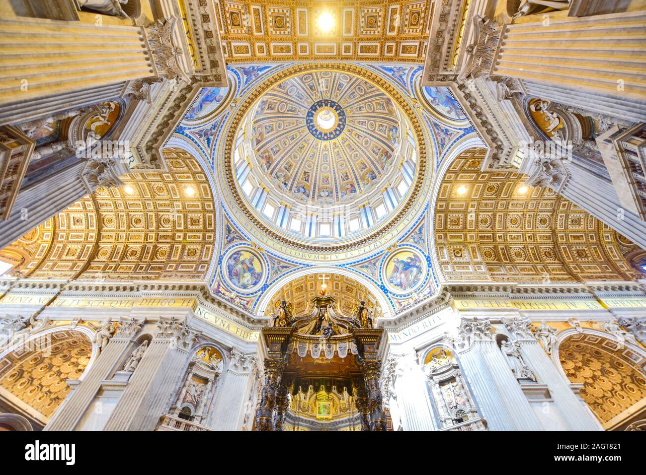 Golden Ceiling of St. Peter's Basilica in Vatican City Stock Photo - Alamy