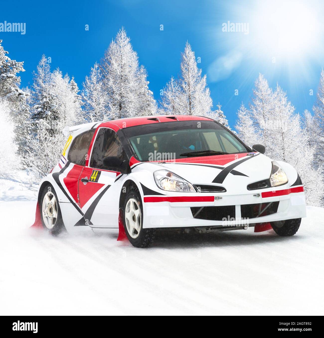 Rally car in snow hi-res stock photography and images - Alamy