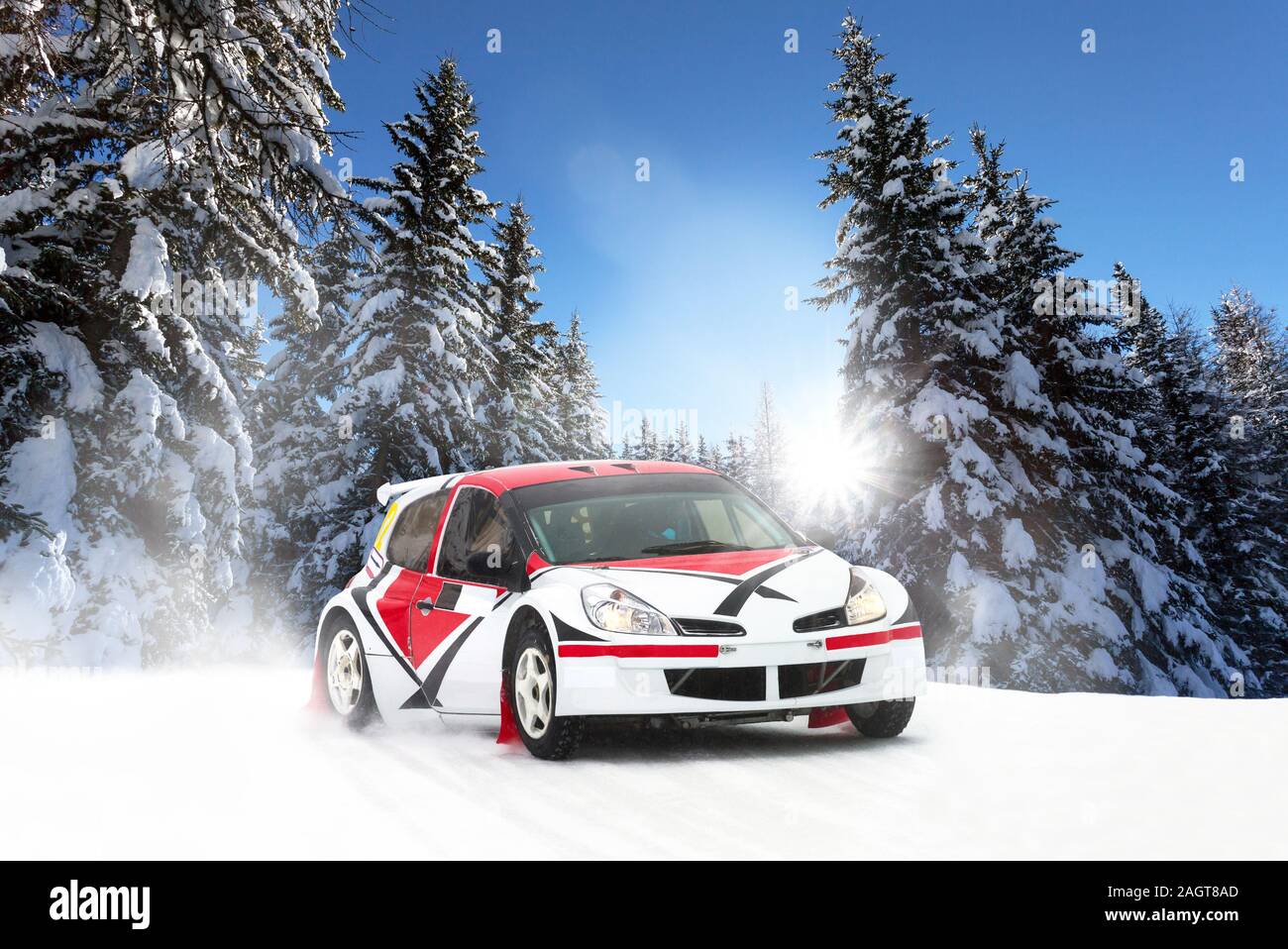 Rally car in snow hi-res stock photography and images - Alamy